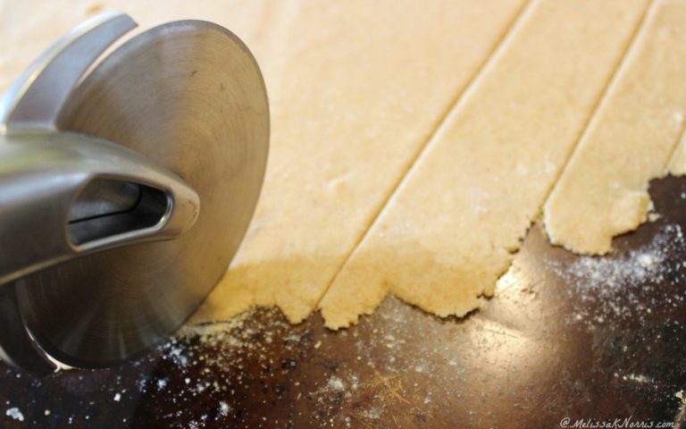 Homemade Crackers (Easy 5-Minute Recipe with Variations) - Melissa K ...