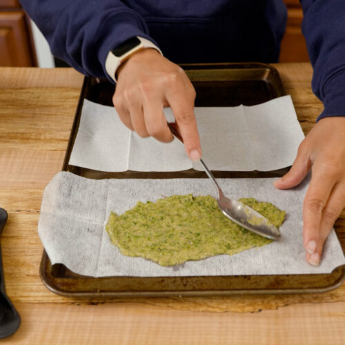 Comfrey Poultice (For Sprains, Strains & Broken Bones) - Melissa K. Norris